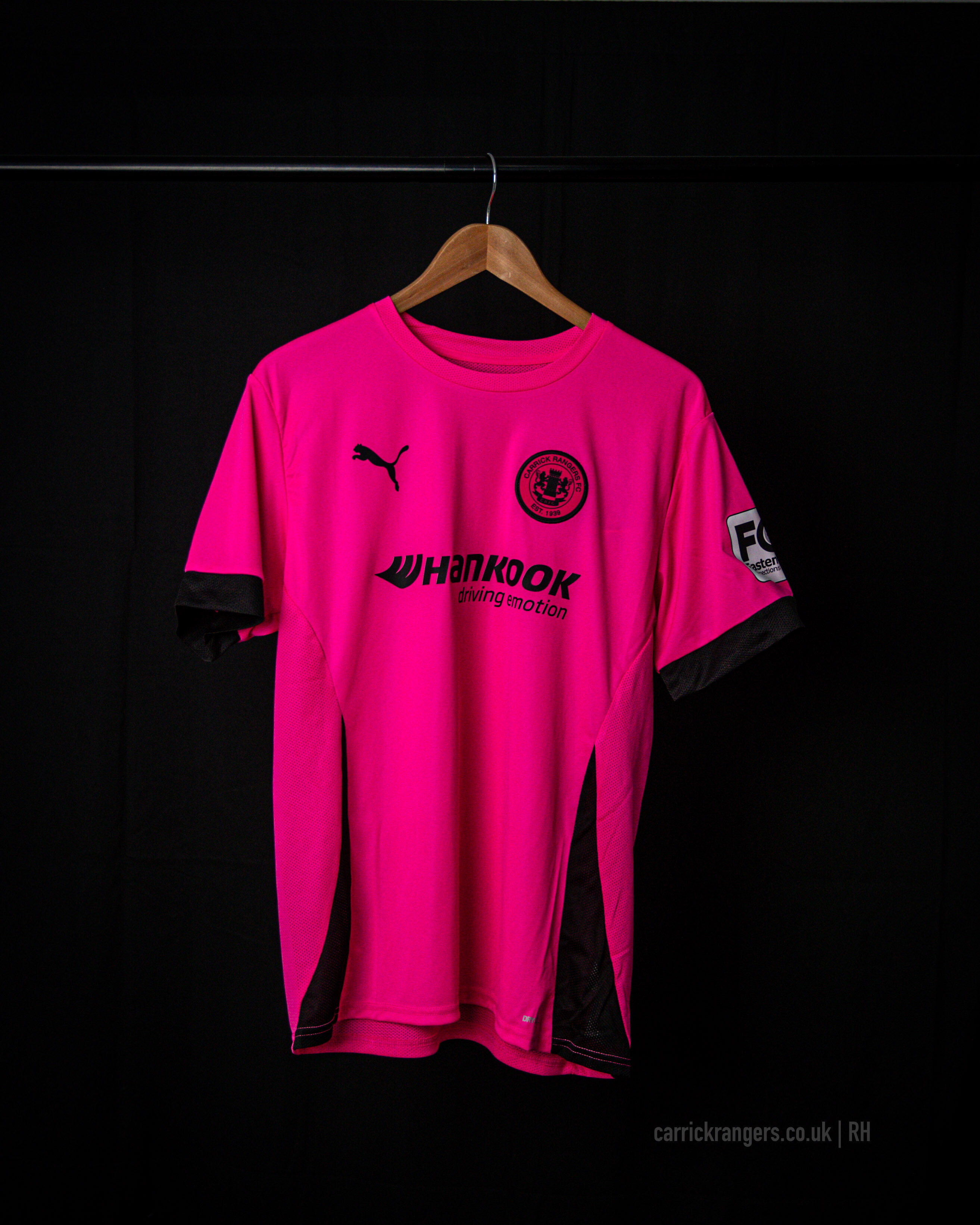 Carrick Rangers FC Supports the Breast Cancer Research Foundation
