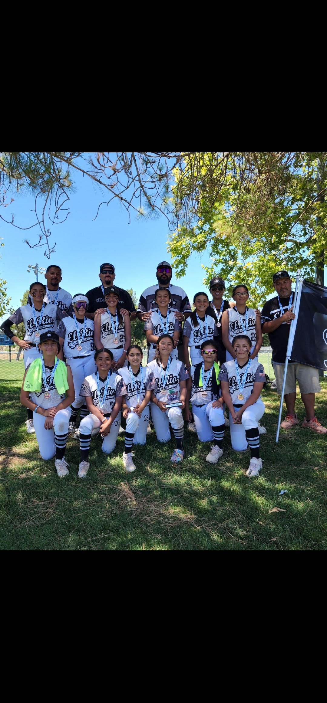 Please support El Rio 10u Gold All Stars