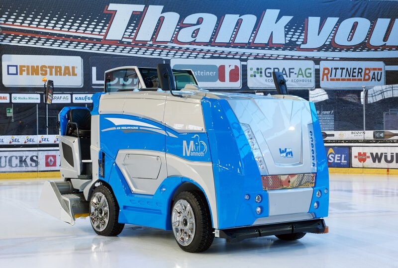 Mammoth ice resurfacer | Community Recreation Center Inc