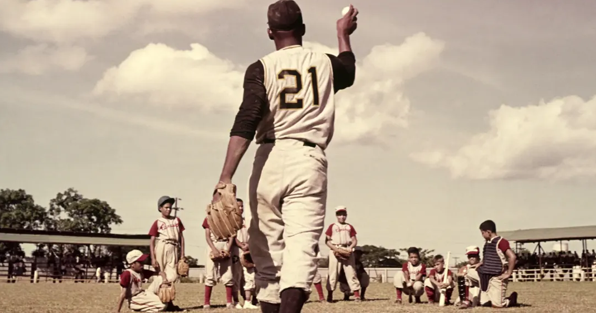 Empower Youth. Build Community. Donate to the Roberto Clemente Foundation.