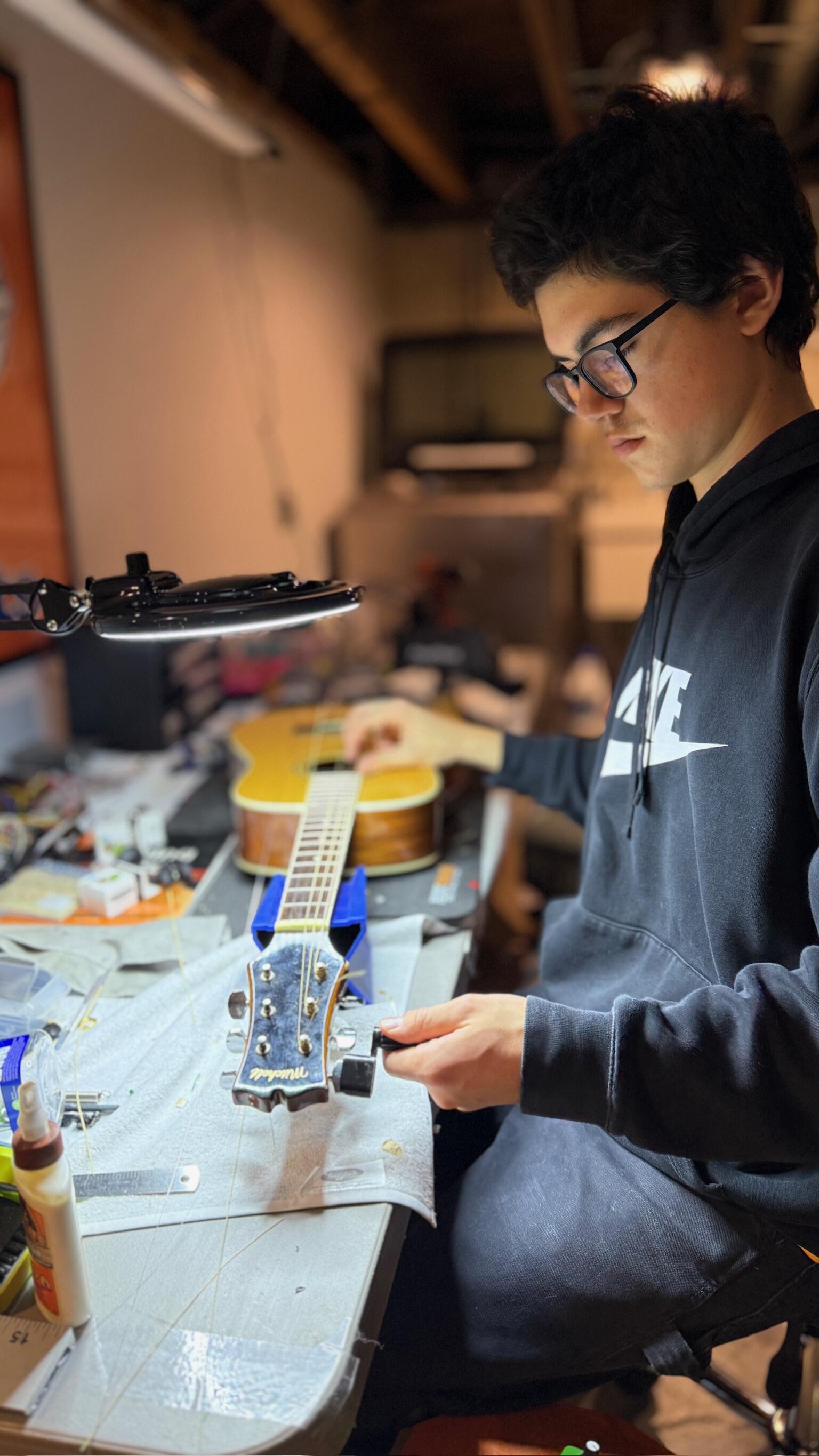 ReSTRUNG Guitar Project
