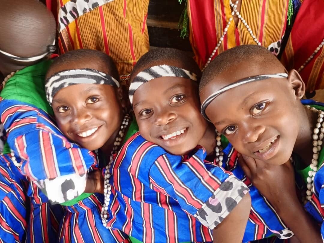 Help construct energy-efficient stoves in Uganda