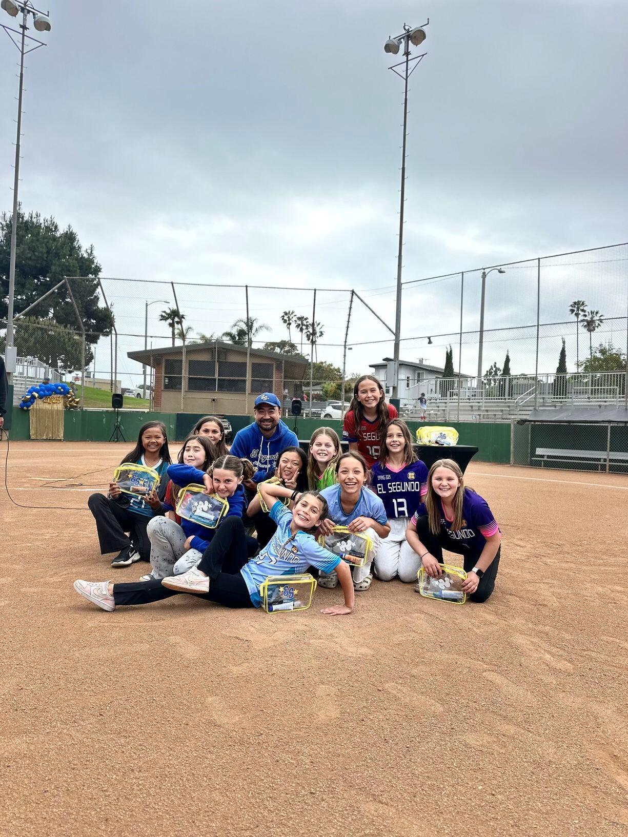El Segundo Girls Softball 10U Gold All Stars | El Segundo Bobby Sox ...