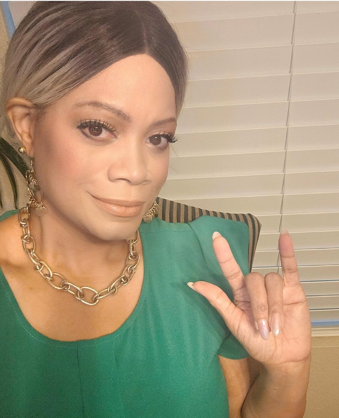 Partner with The Angela Lynn Show to Inspire and Empower!